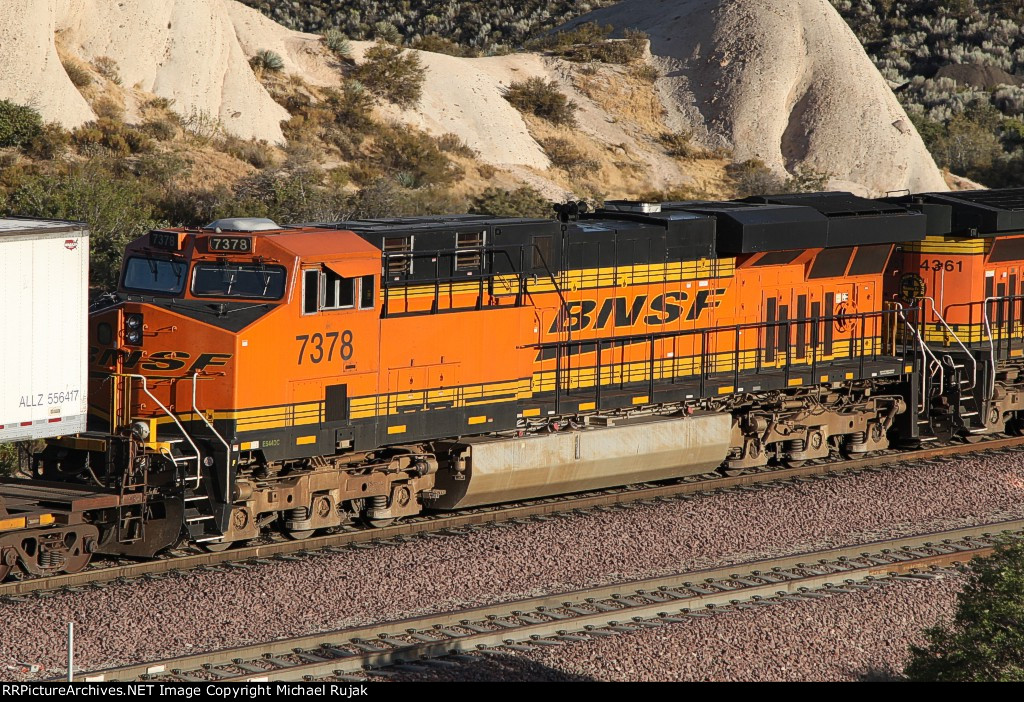BNSF 7378
